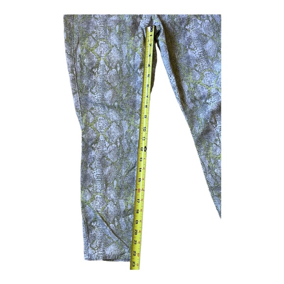 Cj By Cookie Johnson | Jeans | Cj By Cookie Johnson Snake Pattern ...